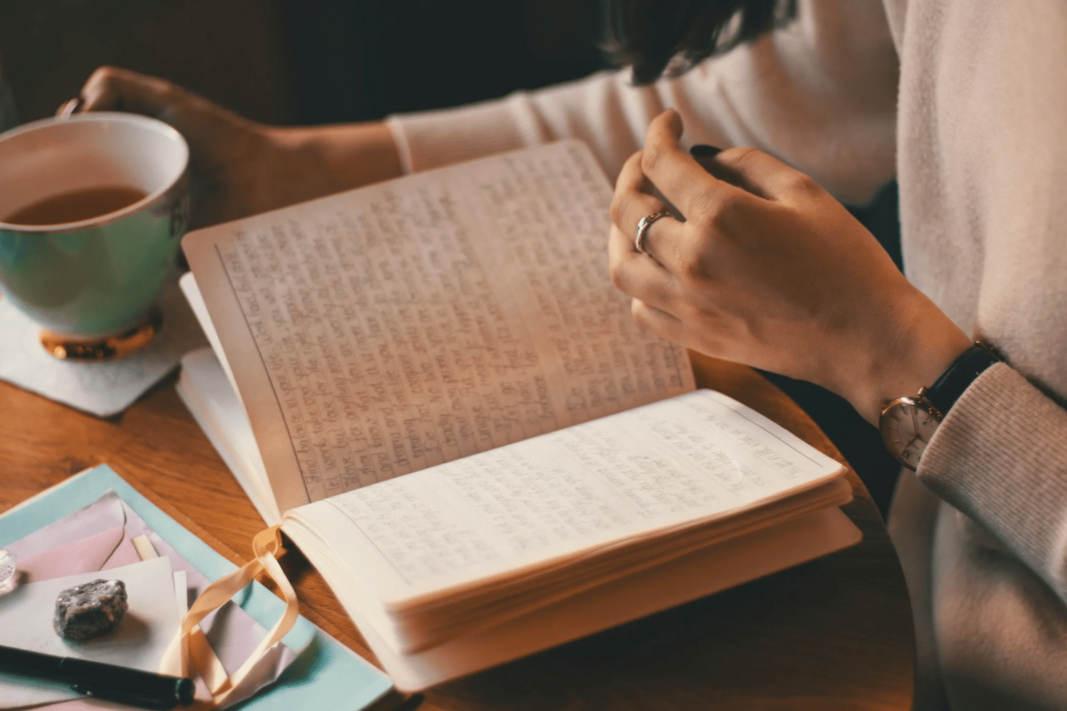 How to Start a Daily Journaling Habit That Sticks - SharksMind